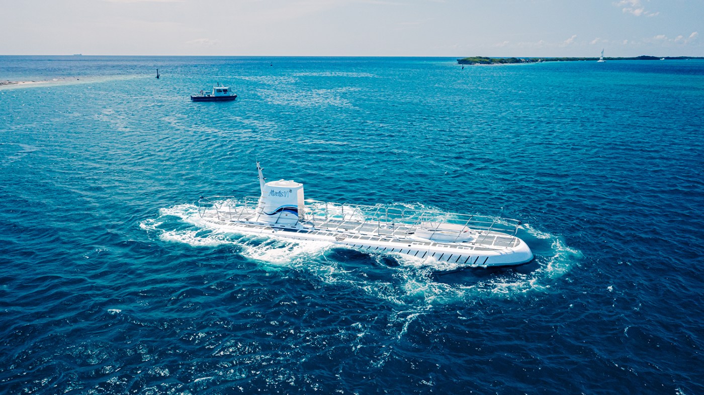 Atlantis Submarines Aruba | Submarine Tour and Rides of Aruba